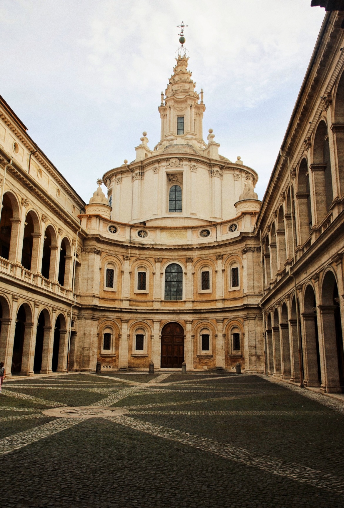 Sant'Ivo alla Sapienza: Skrytý poklad rímskej architektúry - INKA HUDEC